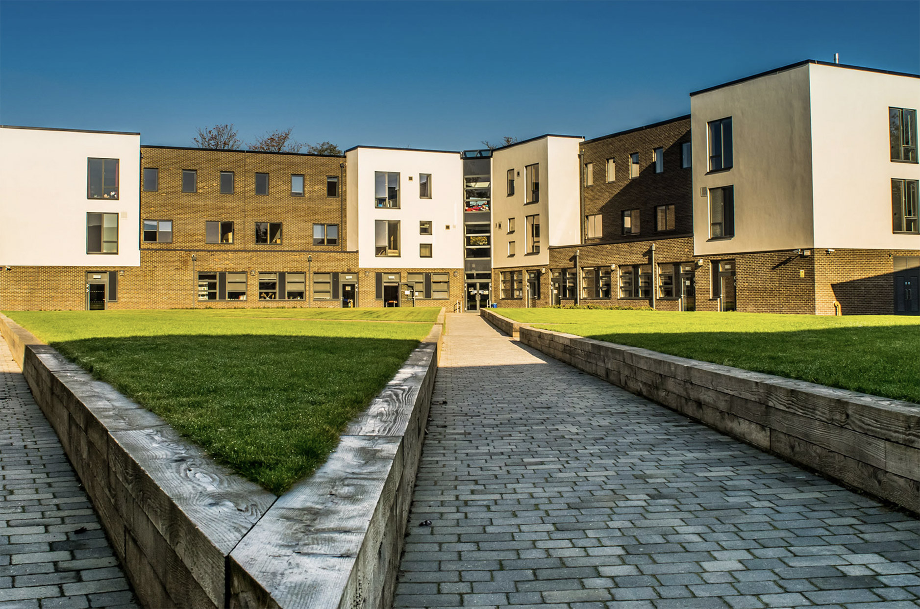 Holyport College - Wirebox